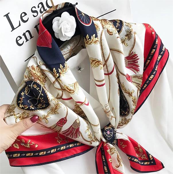 5 Conseils pour Obtenir un Chic Sans Effort avec des Foulards en Soie ...